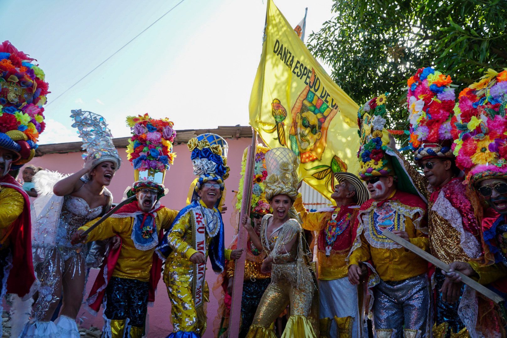 Cumbiambas tradicionales izaron bandera dando inicio al preCarnaval de ...