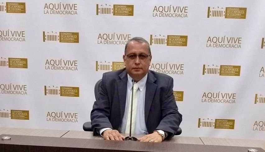 El hombre del Rolex y sombrero vueltiao que “irrumpió” en El Heraldo e ...