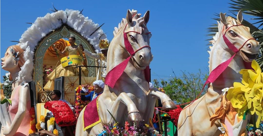 "Las de la Arenosa también tienen su encanto": diseñador de carrozas ...