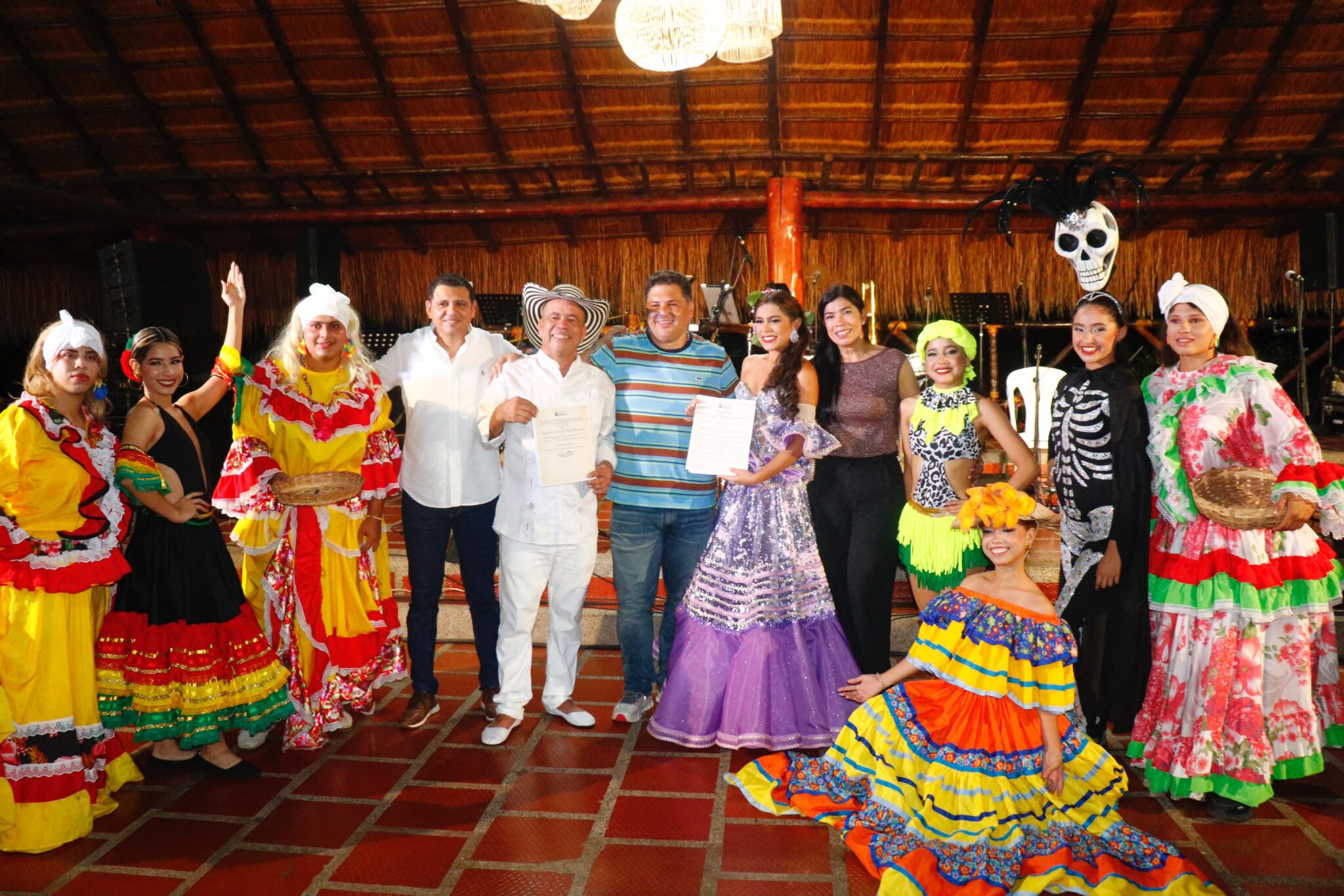 Alcalde de Baranoa, Edinson Palma, entregó decretos a la reina y al rey ...