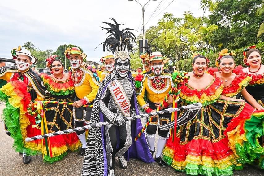 Garabatos del Carnaval de Barranquilla izarán su bandera en la Plaza de ...