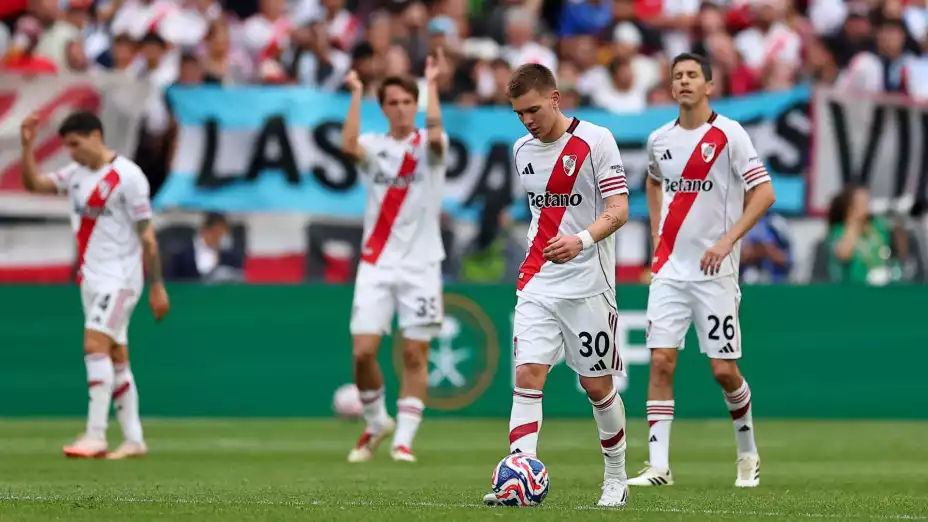 ¡Ahora fue River Plate!: las Gallinas le madrugaron a la eliminación ...