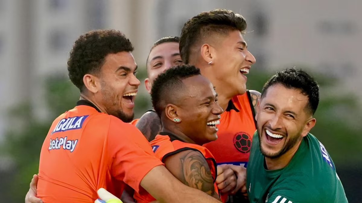 Colombia ya trabaja con grupo completo: este viernes recibe en ...