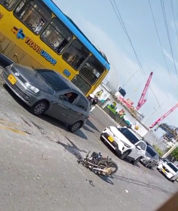 Identifican a motociclista que murió tras fuerte choque con un bus en ...