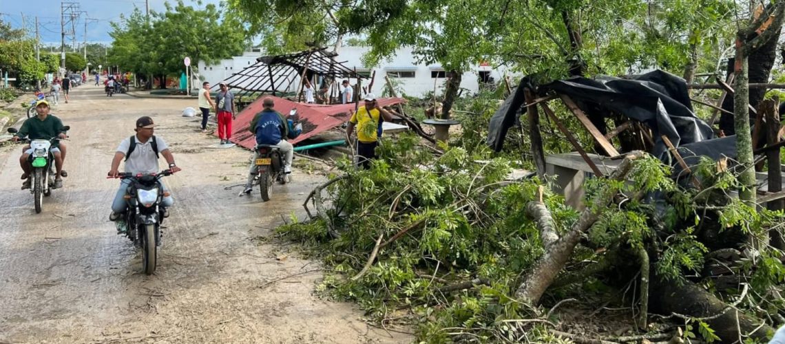 Vendaval y tormenta eléctrica causan estragos en Sucre: viviendas ...